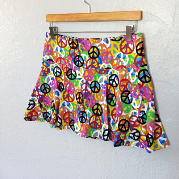 IBKUL | Shorts | Ibkul Lennox Swing Skort Peri Multi Peace Sign M ...
